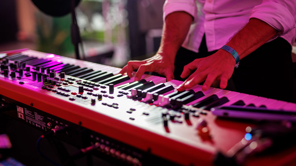 Analog Synthesizer Basics: Oscillators, Filters, Envelopes, More | B&H ...